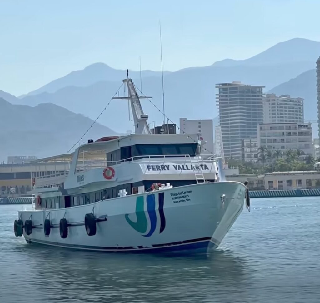 Reinicia operación de cruceros en ferry por la bahía de Banderas ...